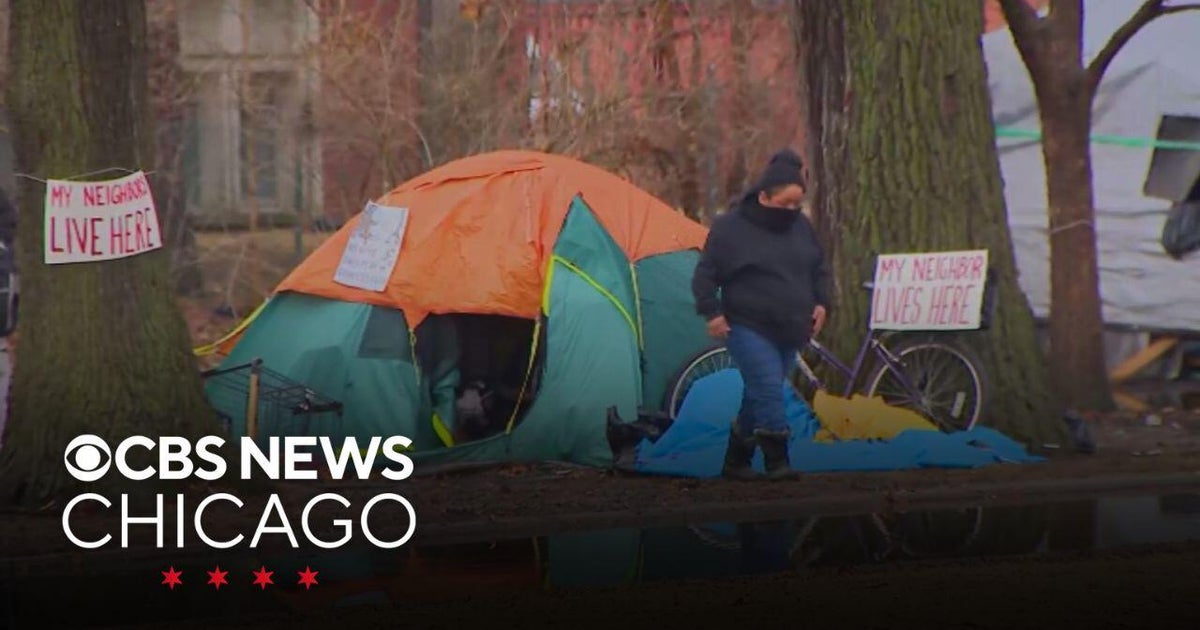 Chicago city officials offering housing resources at encampment in ...