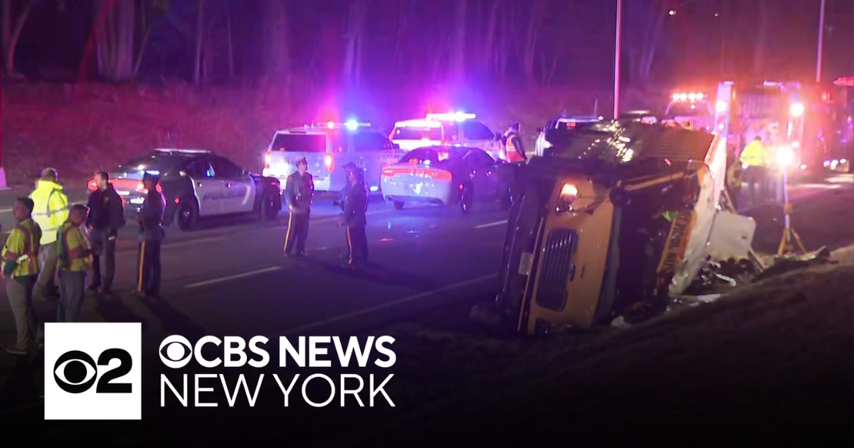 Driver, 14 passengers hurt in N.J. school bus crash, state police say - CBS New York