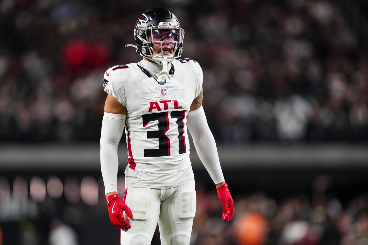 Sign Justin Simmons? Draft Malaki Starks? Here are options to replace C ...