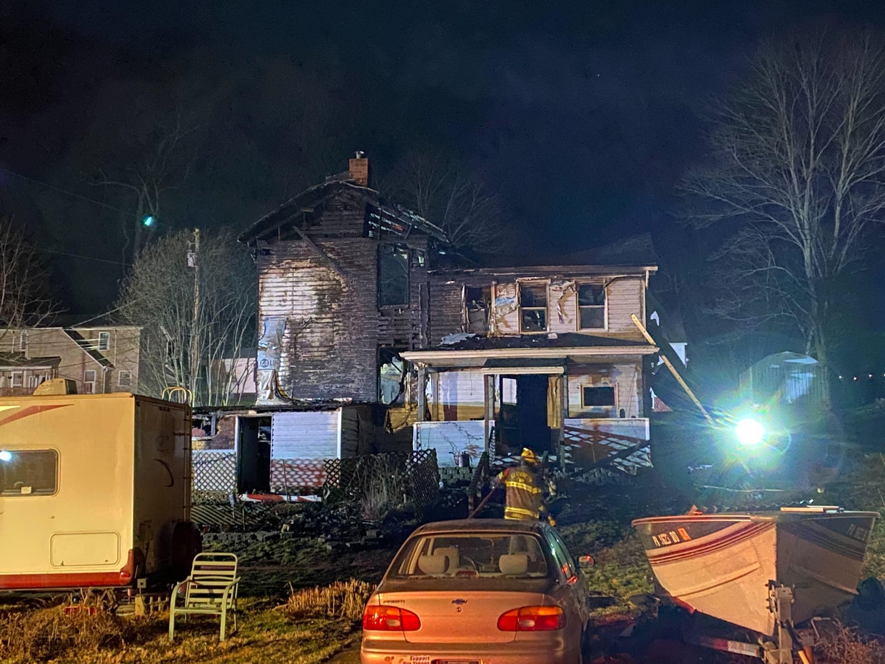 Two people injured while escaping from overnight Elizabeth Township ...