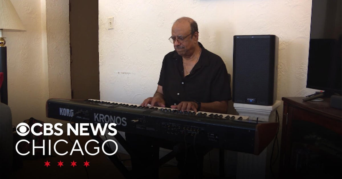 Chicago musician writes song to help find kidney donor - CBS Chicago