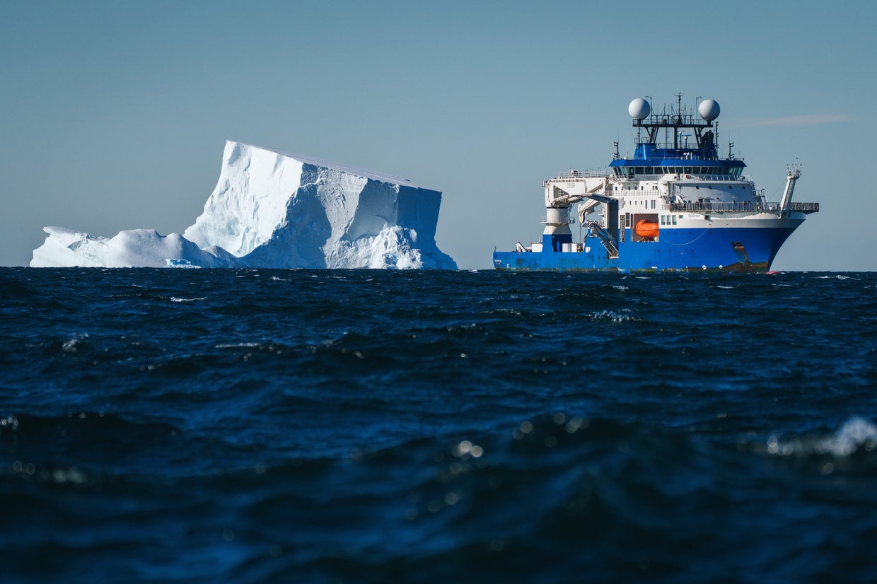 Researchers find thriving, never-before-seen ecosystem under Antarctic ...