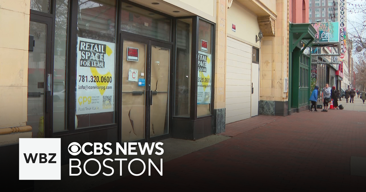 Cambridge planning to address vacant storefronts - CBS Boston