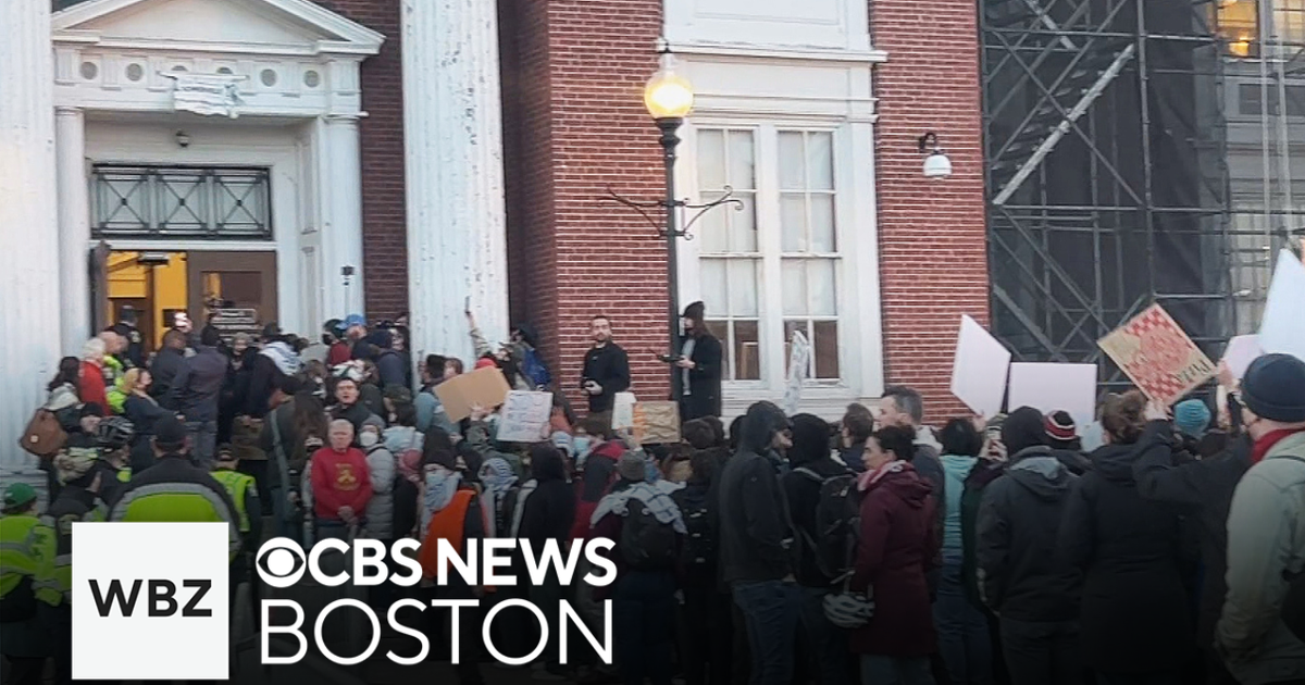 Protests continue after Tufts student Rumeysa Ozturk detained by ICE ...