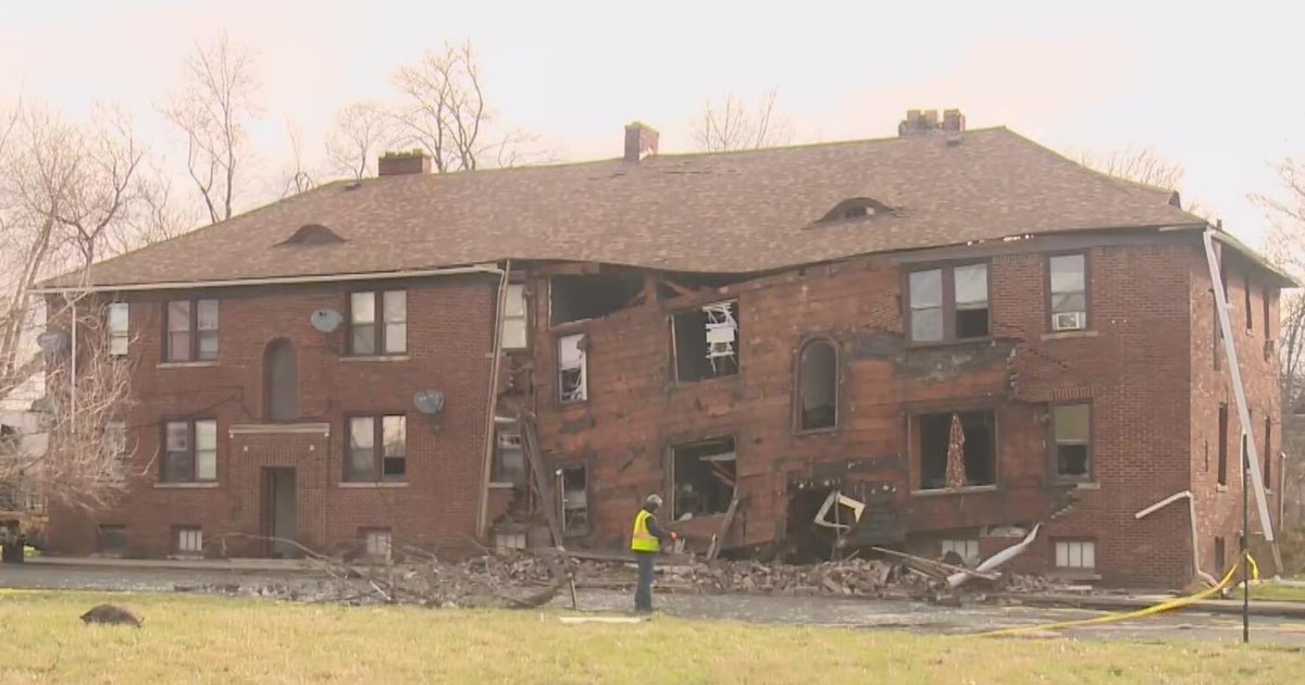 Residents try to rebuild after Detroit apartment explosion - CBS Detroit