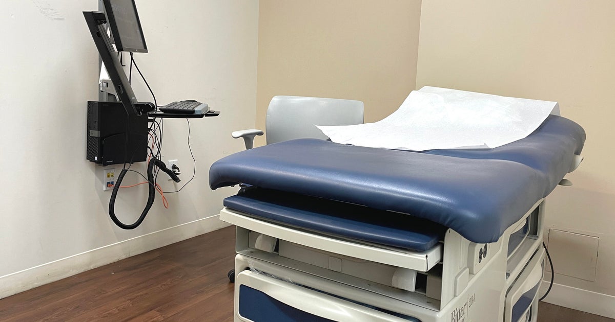 Pharmacist accused of hacking computers to stalk co-workers at Maryland medical center - CBS ...