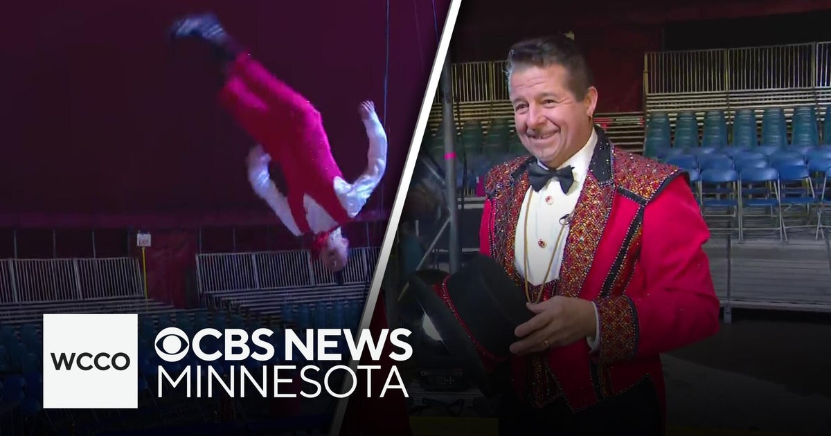Royal Canadian International Circus soars into MOA - CBS Minnesota