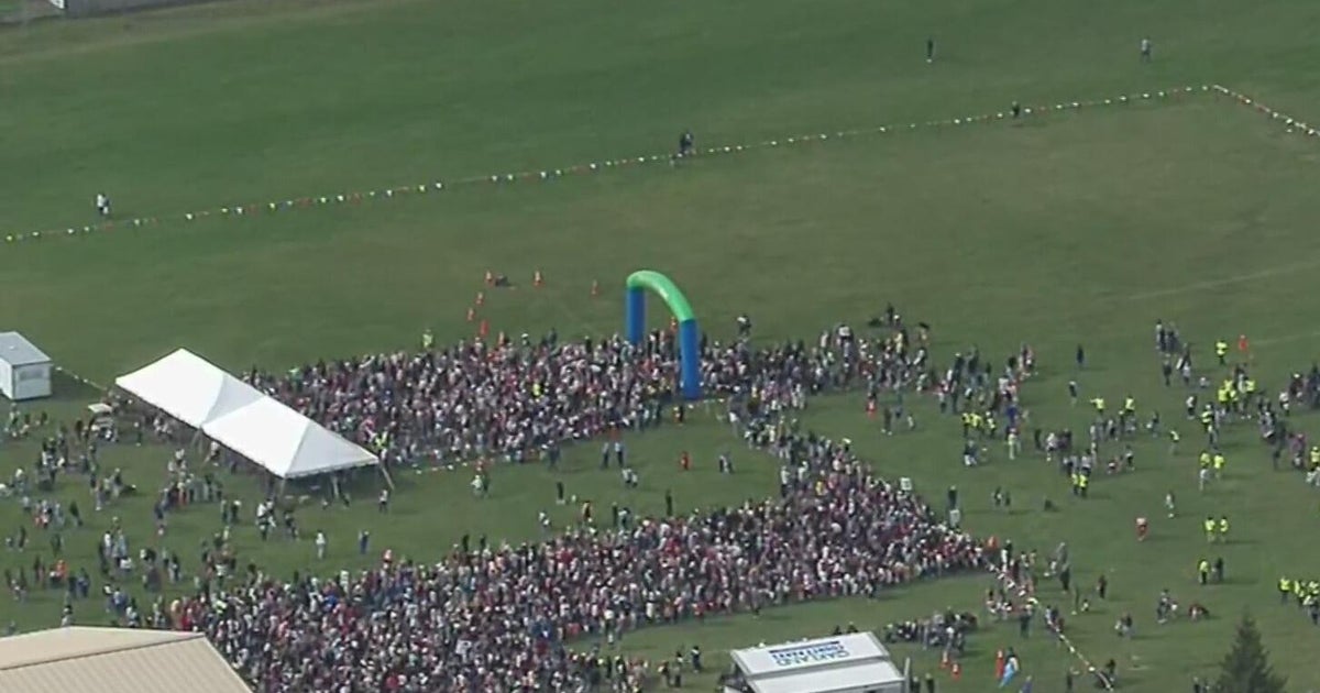 Hundreds attend marshmallow drop ahead of Easter in Metro Detroit - CBS ...