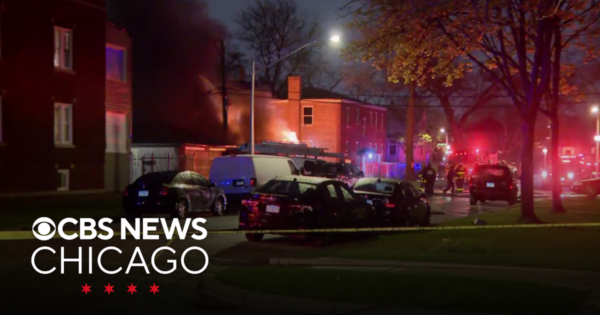 Chicago firefighter critically injured in West Side garage fire ...