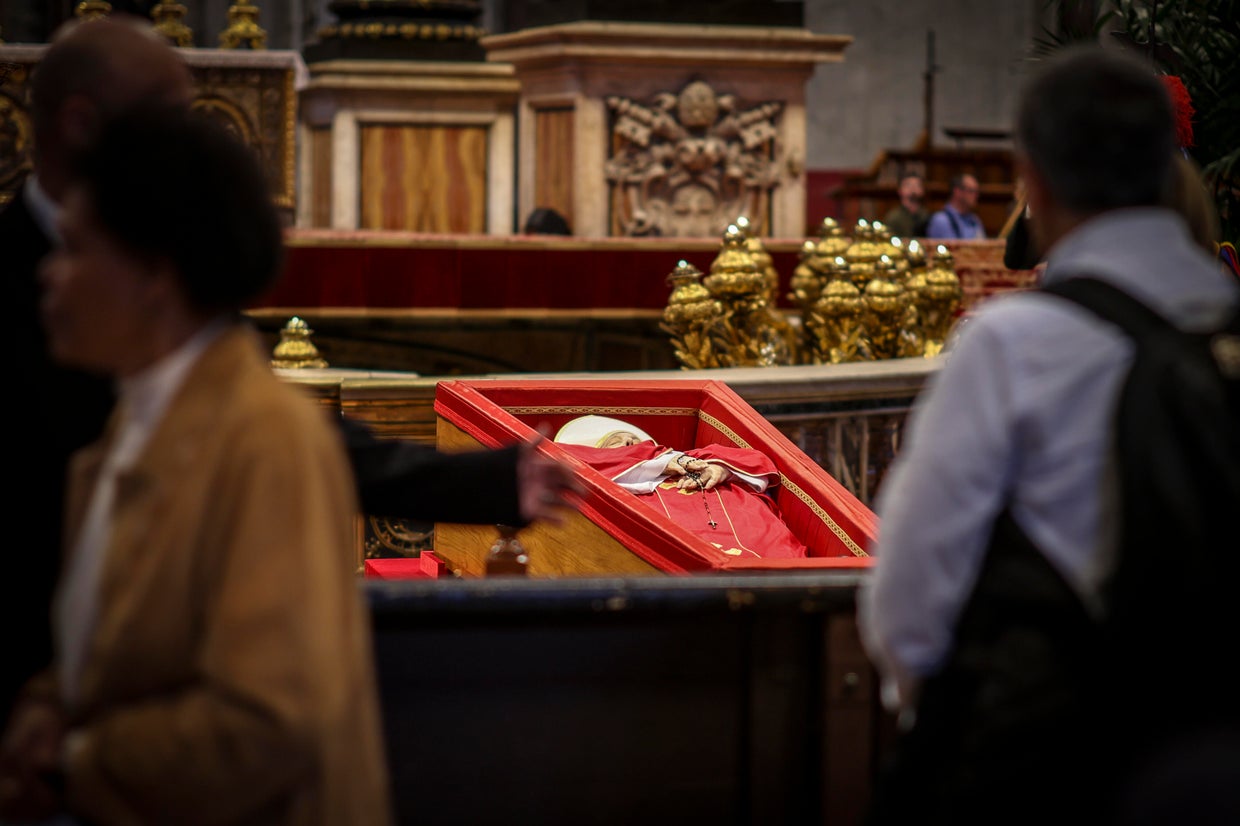Here's how Pope Francis' funeral broke with tradition - CBS News
