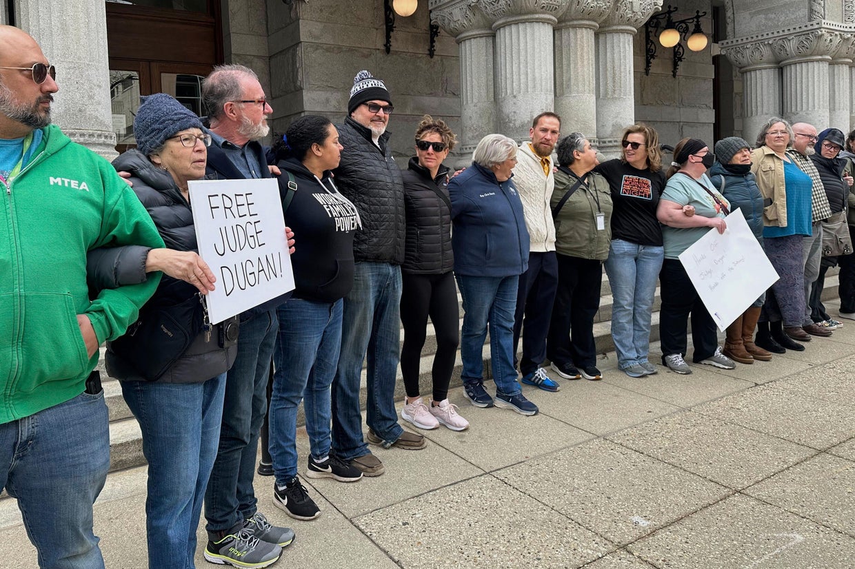 FBI arrests Wisconsin Judge Hannah Dugan for obstruction in immigration ...