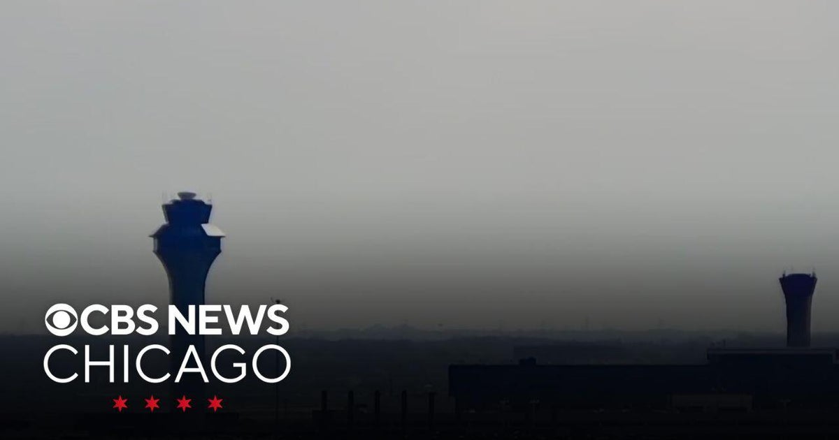Gun goes off when man tries to unload it at O'Hare Sunday morning - CBS ...