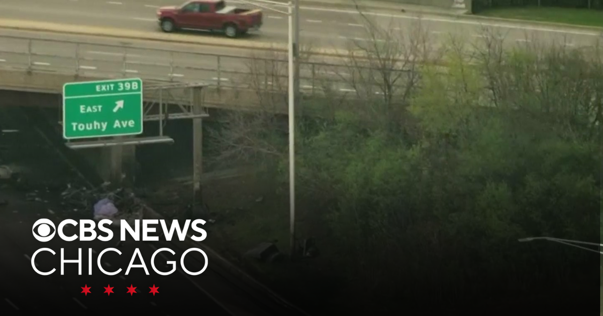 Fatal semi crash shuts down inbound Edens Expressway near near Touhy Avenue - CBS Chicago