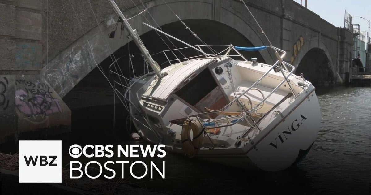 What's going on with the boat under Dorchester's Castle Island ...