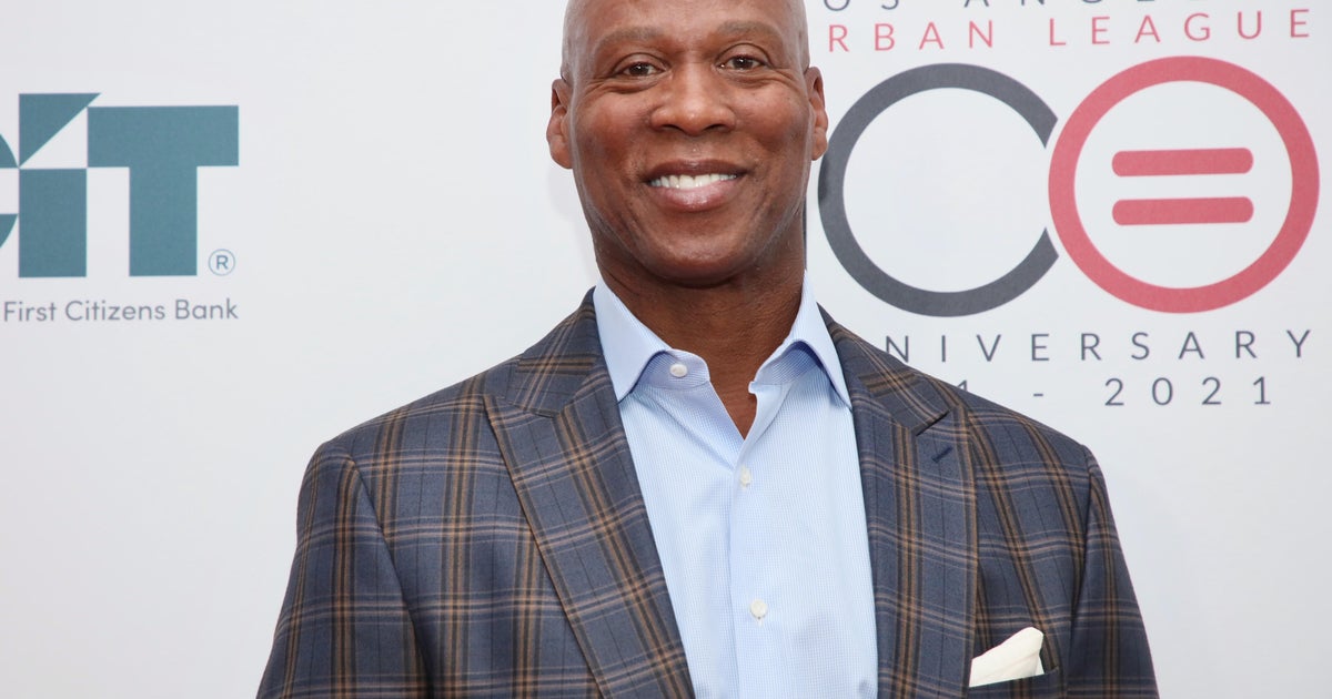 Former Laker Byron Scott accused of sexually assaulting teen girl in ...