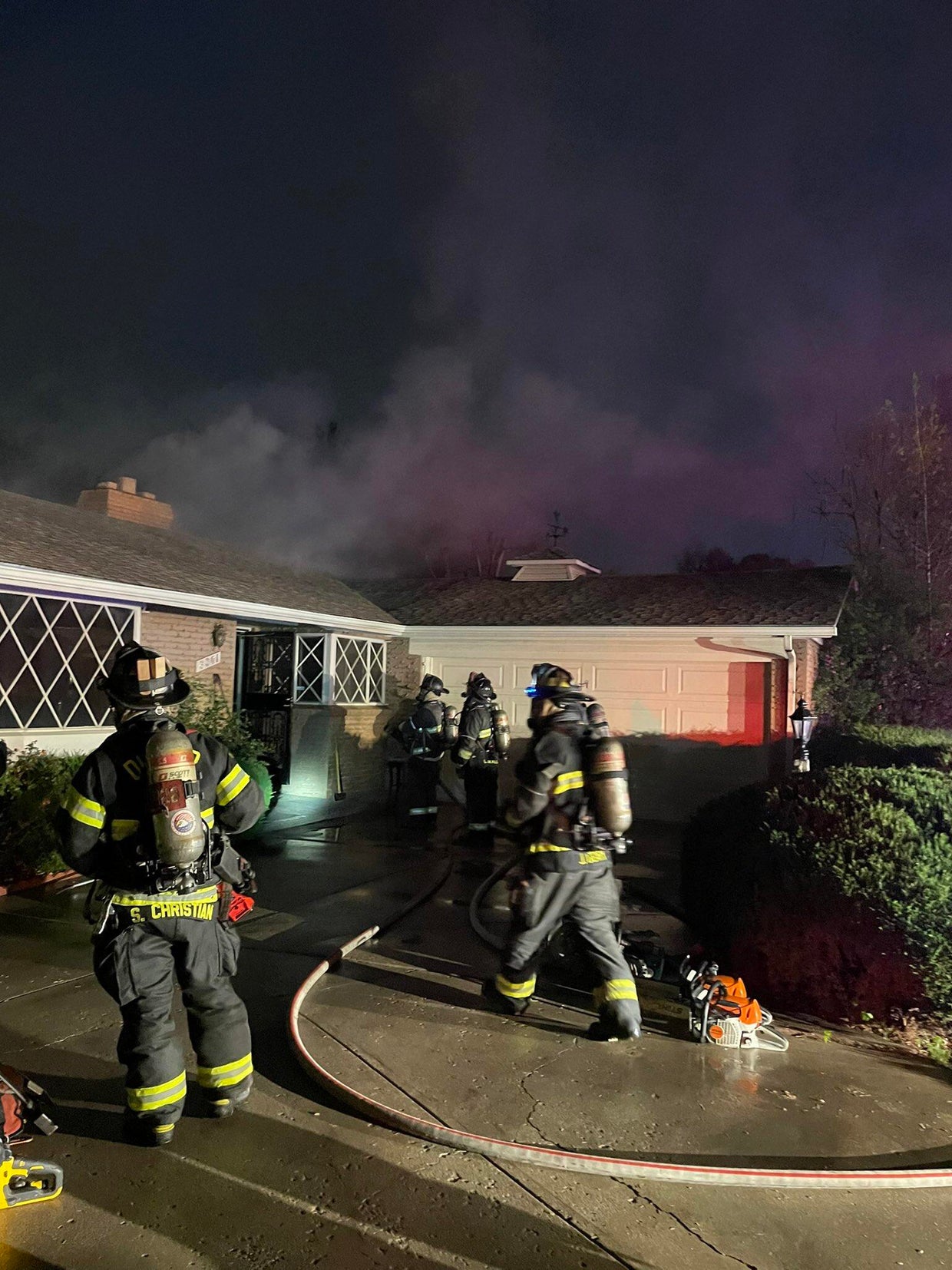 2 dead in early morning house fire in Denver, family members say ...