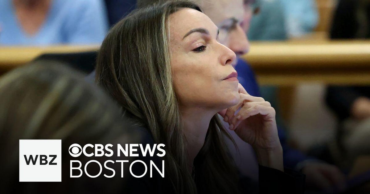Texts between Karen Read, Brian Higgins read during trial - CBS Boston