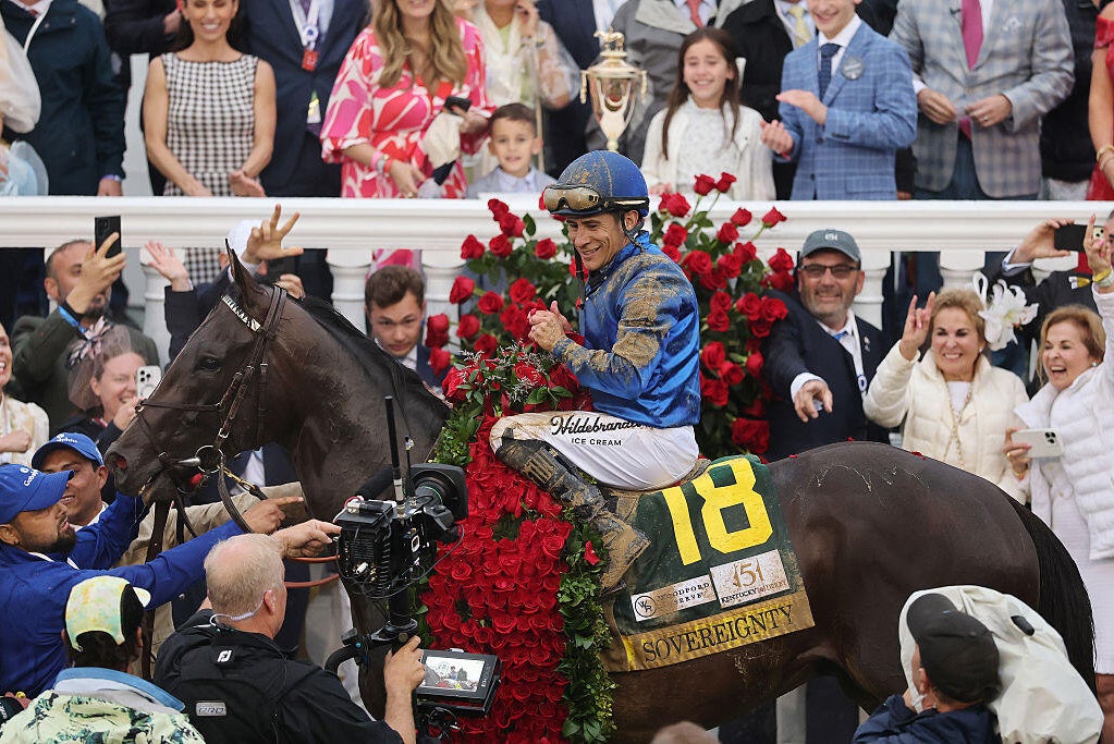 Kentucky Derby-winning jockey fined, suspended for excessive riding ...