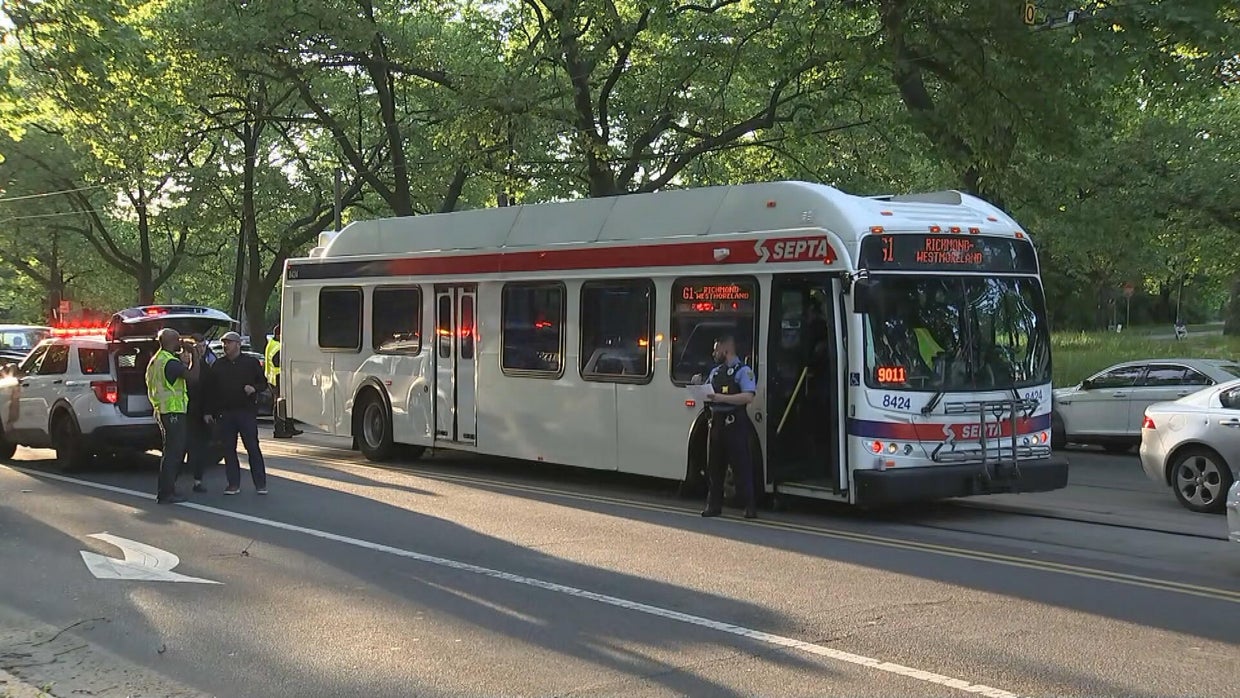 4 people, including 3 teenagers, shot on SEPTA bus in Philadelphia's ...