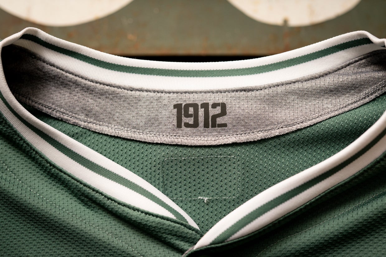 Red Sox unveil new "Fenway Green" City Connect uniforms - CBS Boston