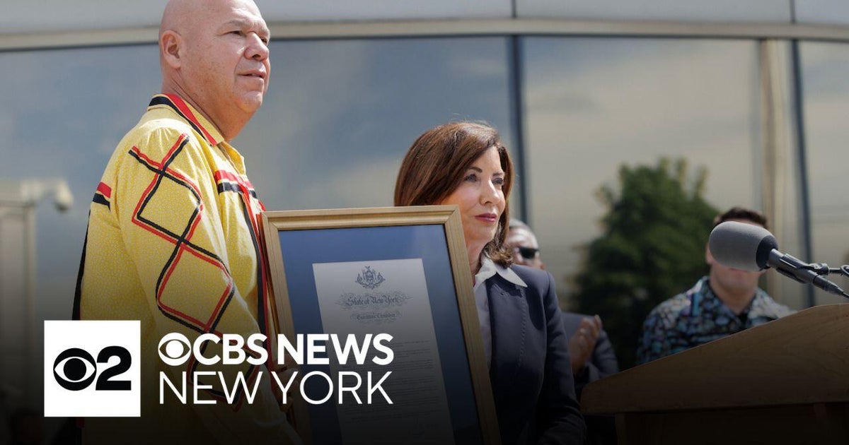 Gov. Kathy Hochul formally apologizes to Seneca Nation - CBS New York