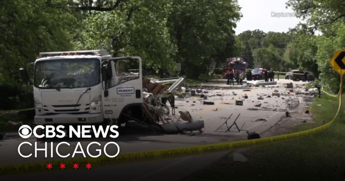 Homes damaged by truck explosion in Addison, Illinois - CBS Chicago