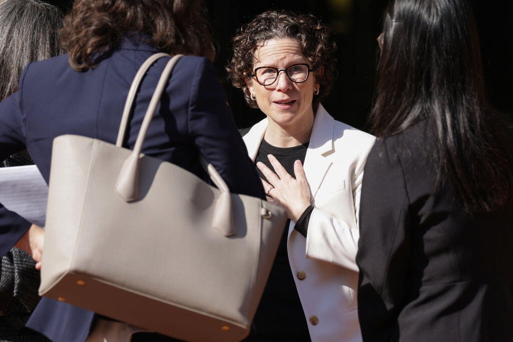 4 partners leave Paul Weiss after firm cut deal with Trump, including ...