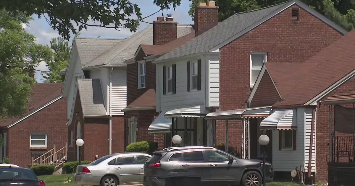 Detroit police investigating two weekend shootings. - CBS Detroit