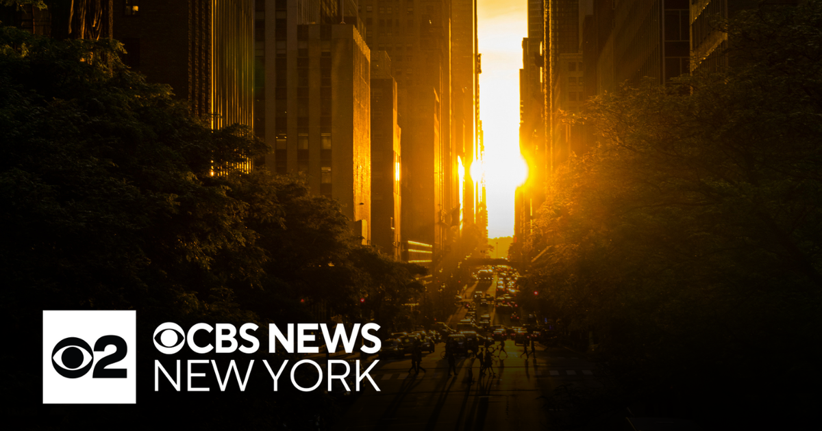 Manhattanhenge is back - CBS New York