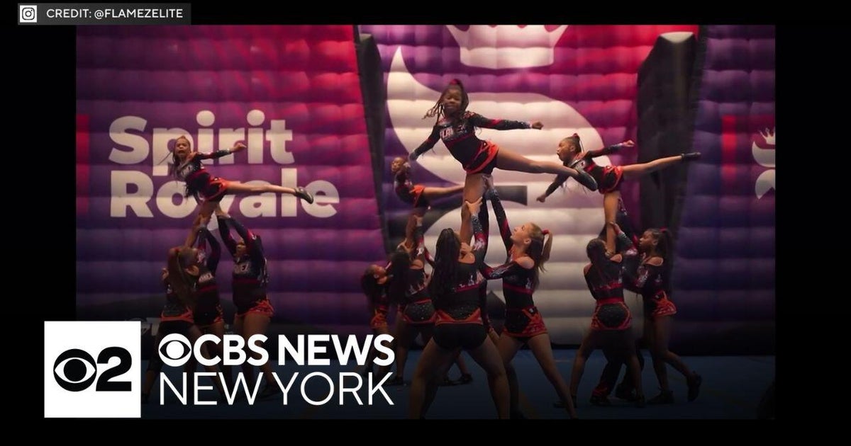 Paterson's Flamez Elite cheerleading team honored for winning season - CBS New York