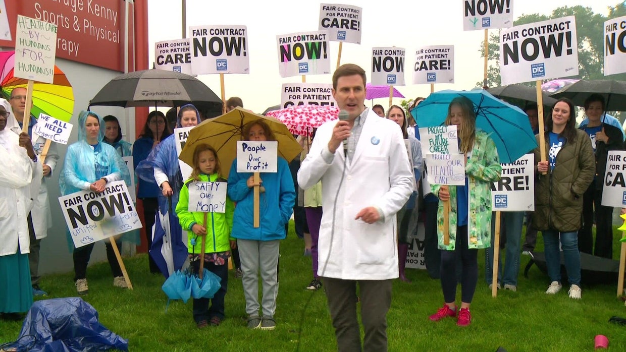 Allina Health doctors, PAs hold first-ever union picket, ask for better ...