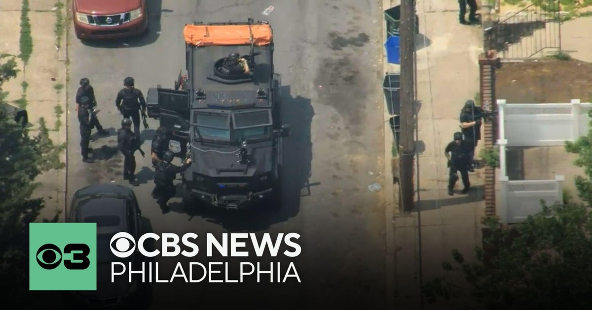 SWAT teams respond to Philadelphia block after man assaults fire ...