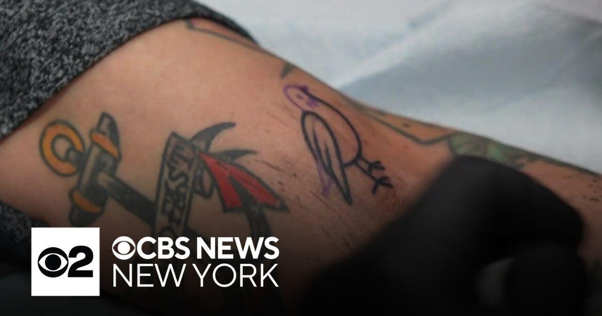Friday the 13th celebrated at NYC tattoo parlor - CBS New York