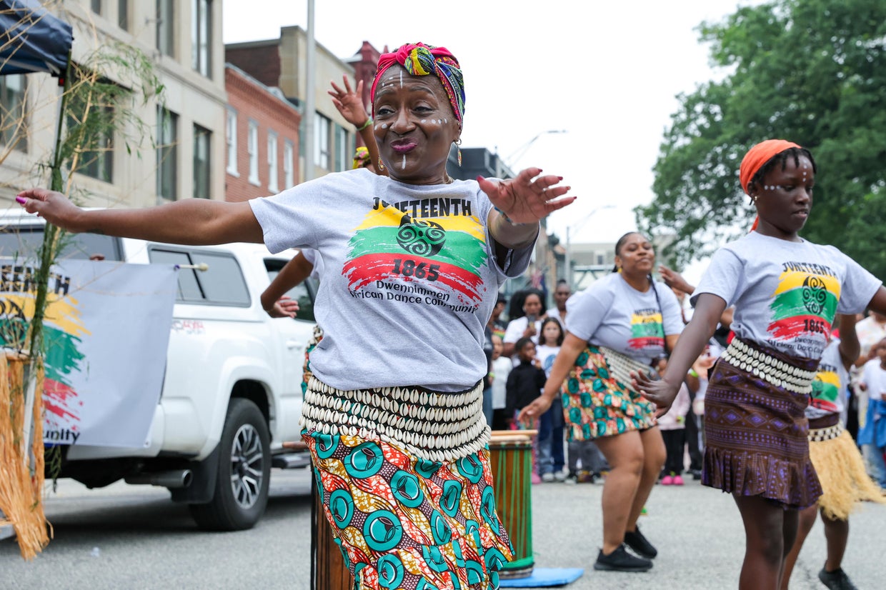 See photos of Juneteenth celebrations across the U.S. - CBS News