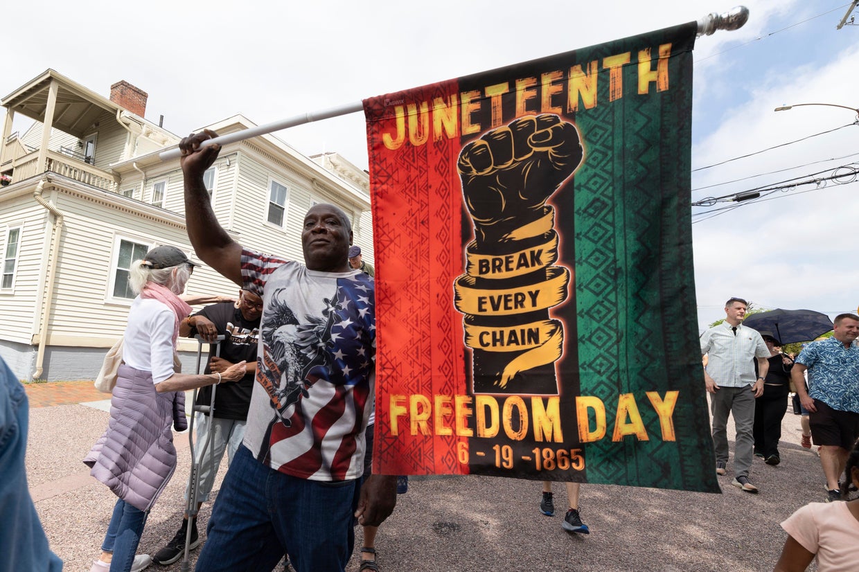 See photos of Juneteenth celebrations across the U.S. - CBS News