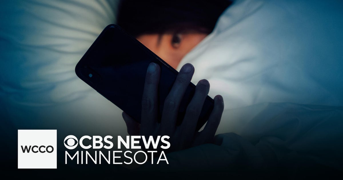 Excessive Screen Time Can Lead To Lack Of Sleep Study Finds Cbs