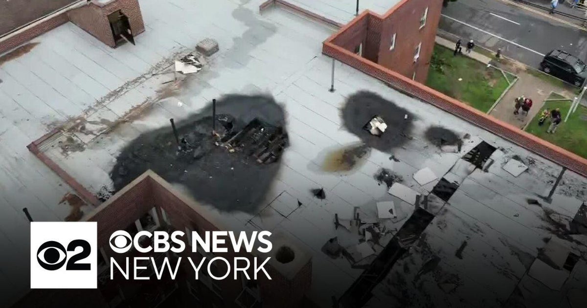 Baldwin building condemned after large fire - CBS New York