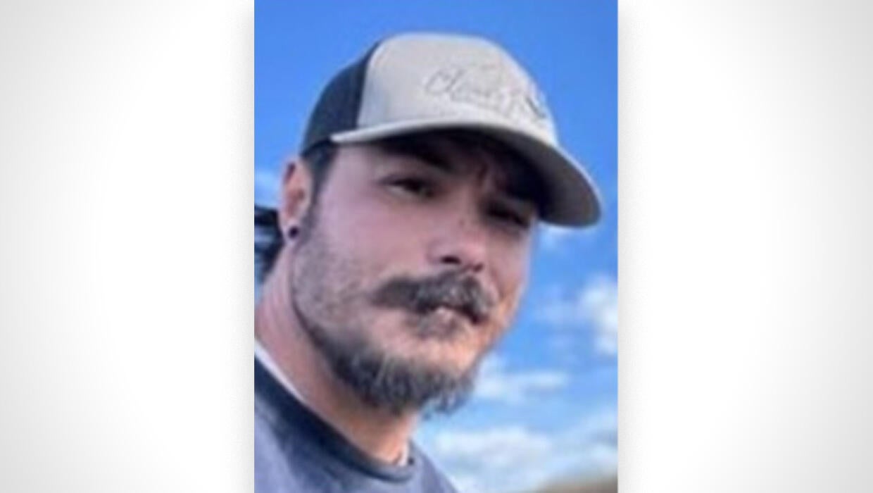 Authorities find remains they think are fugitive Travis Decker, accused ...