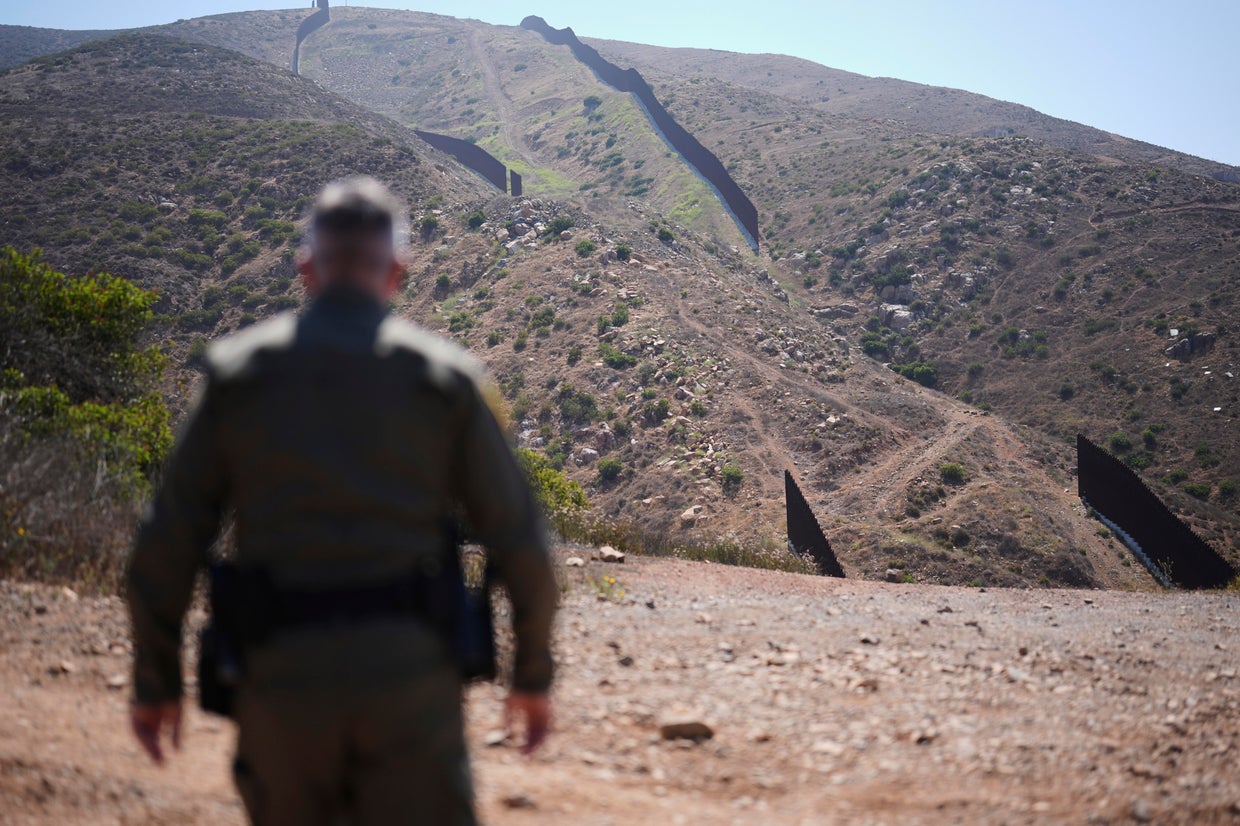 Unlawful crossings along southern border reach new historic low - CBS News