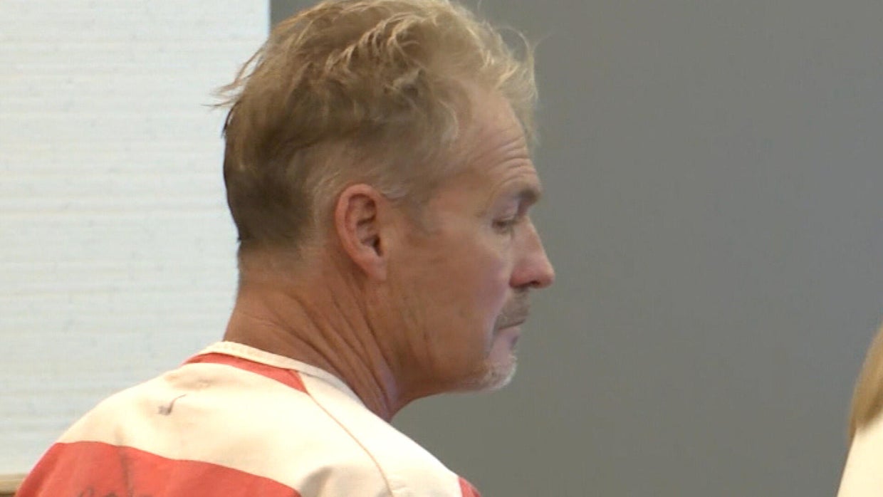 Barry Morphew appears in Colorado courtroom on new charges of killing ...