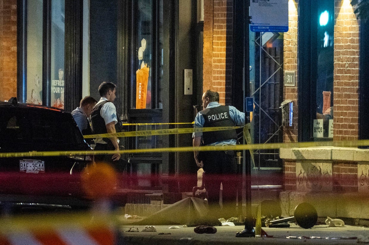 4 killed, 14 wounded in Chicago mass shooting outside Artis Restaurant ...
