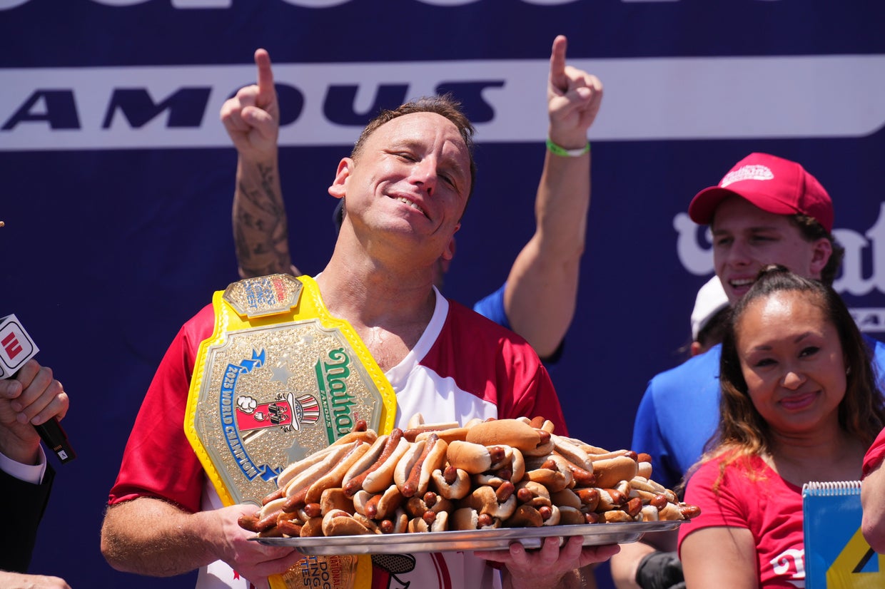 Joey Chestnut wins 2025 Nathan's Hot Dog Eating Contest in triumphant ...