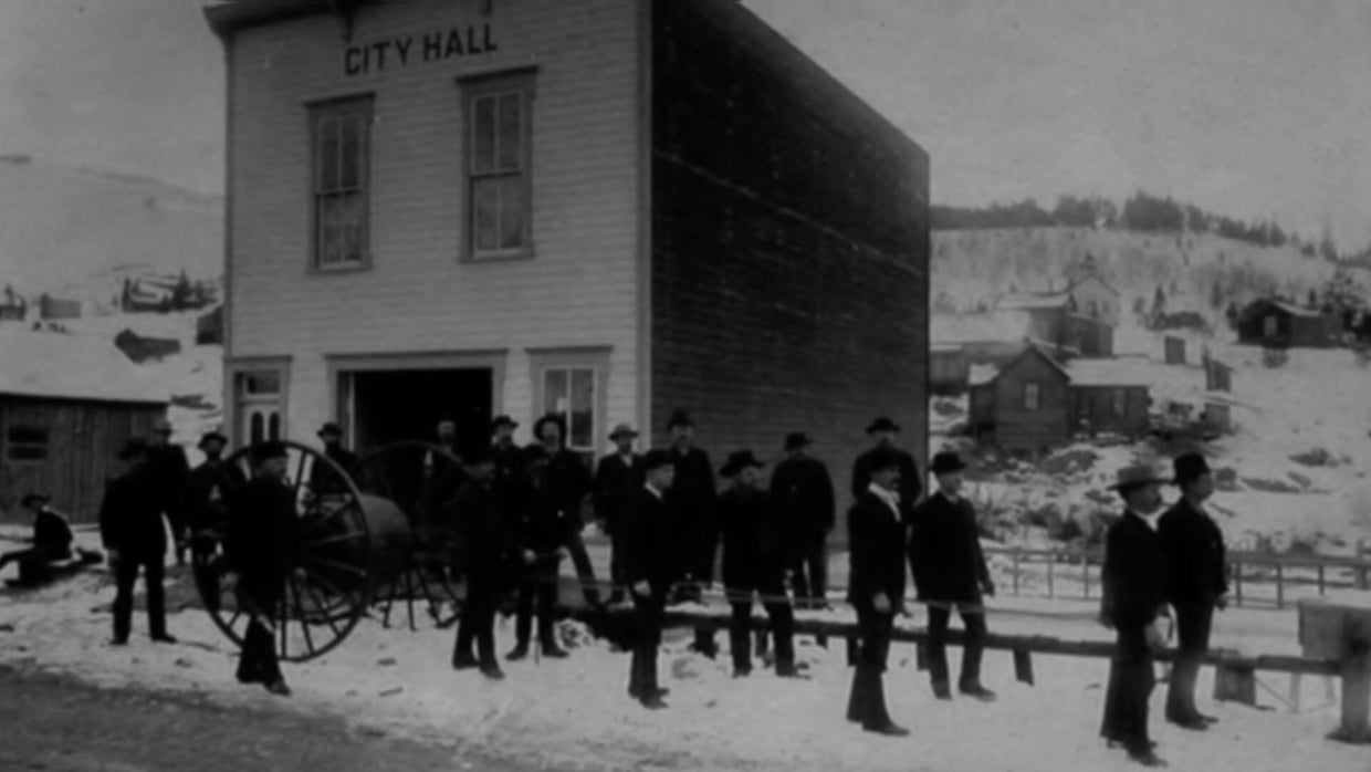 Red Cliff's town hall looks to adapt as Colorado community changes ...