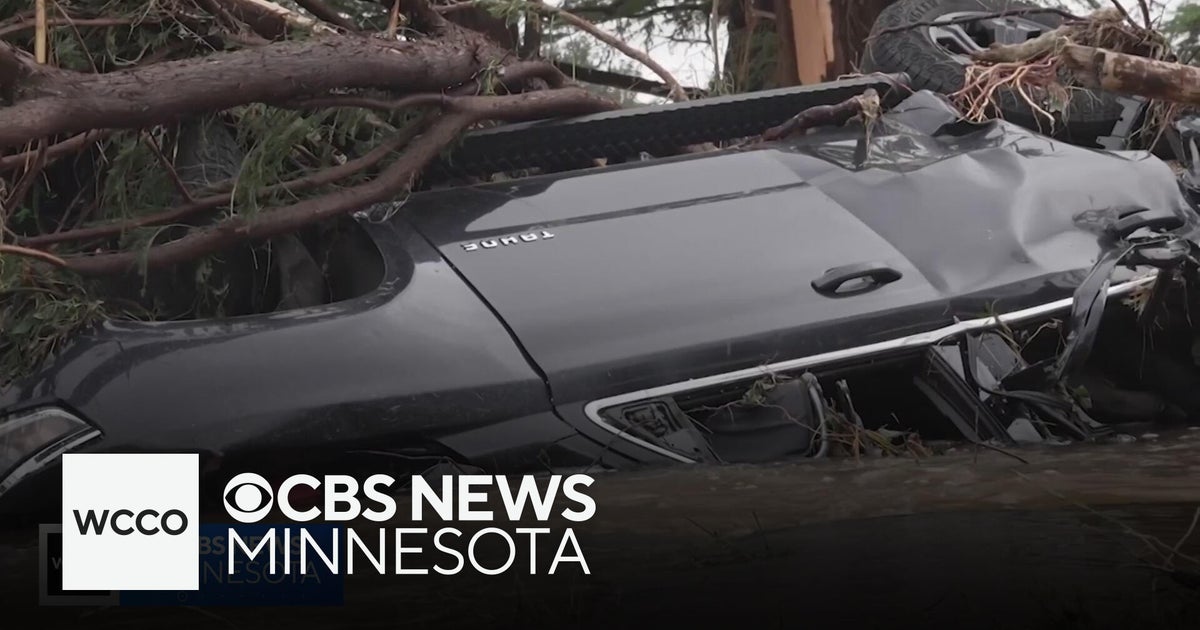 Texas flash flood rescue teams continue search as death toll mounts ...