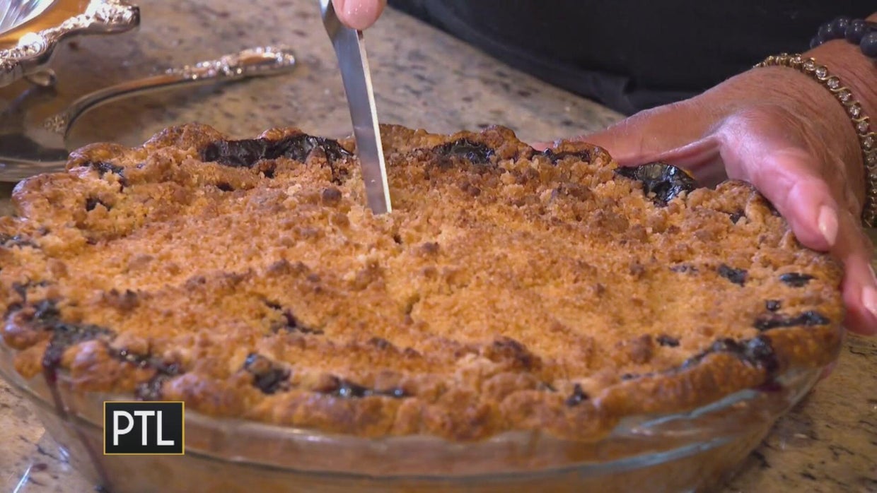 Blueberry Streusel Pie recipe | Cooking with Rania - CBS Pittsburgh