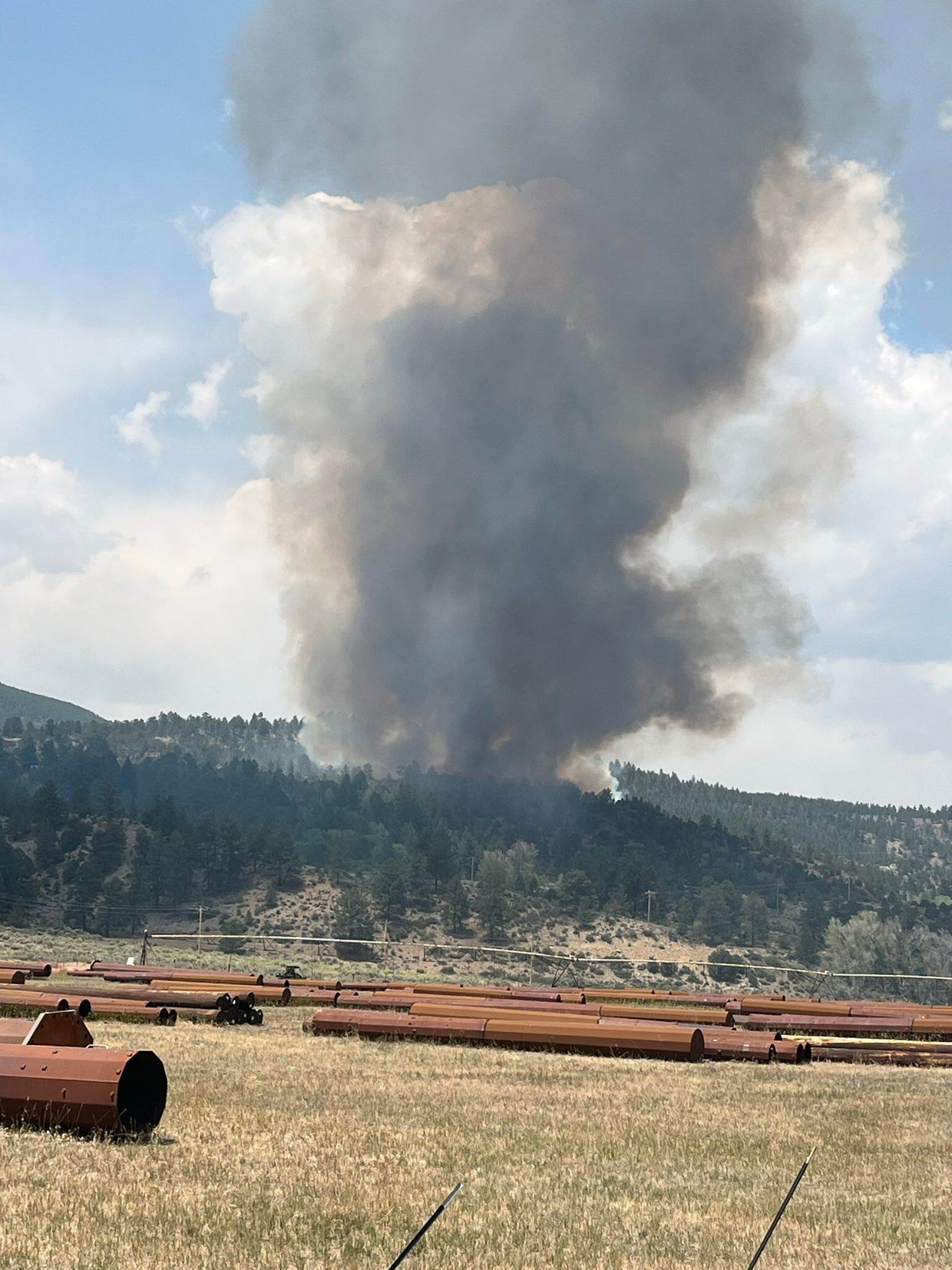 Colorado wildfire and structure fire forces evacuations in Chaffee ...