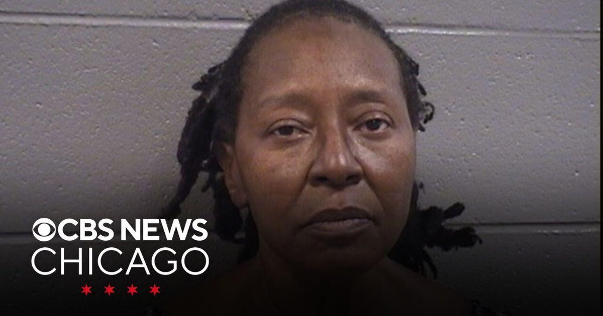 Woman charged in stabbing on CTA Brown Line platform - CBS Chicago
