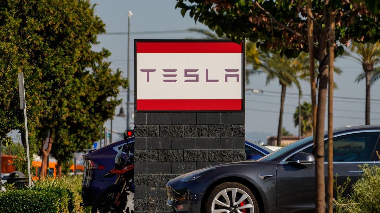 Tesla news - Today’s latest updates - CBS News