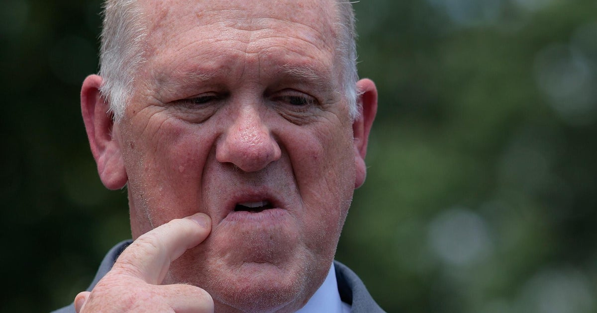 Trump "border czar" blasts sanctuary cities as crackdown begins - CBS News