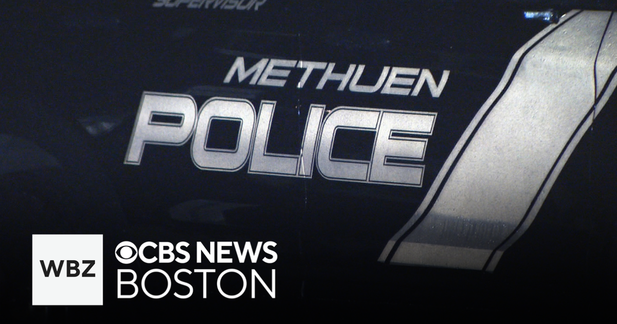 Food delivery driver carjacked in Methuen - CBS Boston